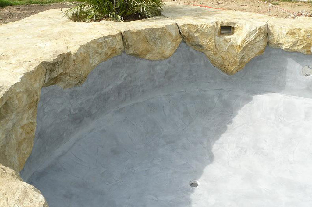 Comment réaliser l'étanchéité d'un bassin à poisson